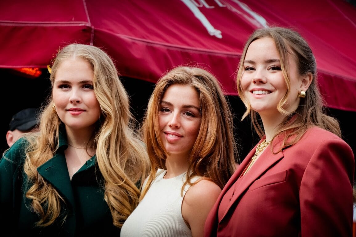 Surprise! Ariane én Amalia bij Koningsdagconcert – All Things Amalia